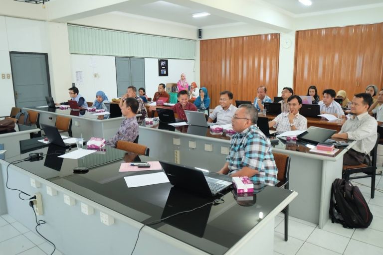 Maukuliah | Universitas Teknologi Digital Indonesia